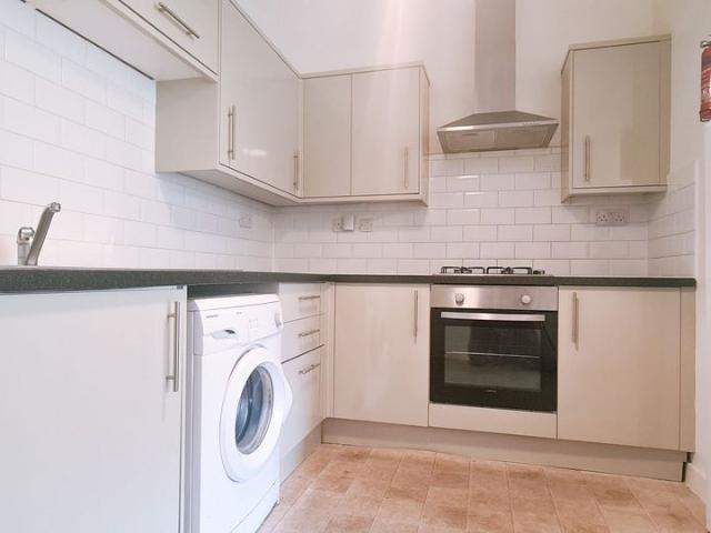 Wellwood Road, Goodmayes, Essex, UK IG3, 1 bed flat to rent, £1,600 pcm | PrimeLocation