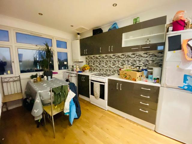Wellwood Road, Ilford IG3, 1 bed flat to rent, £1,300 pcm | PrimeLocation