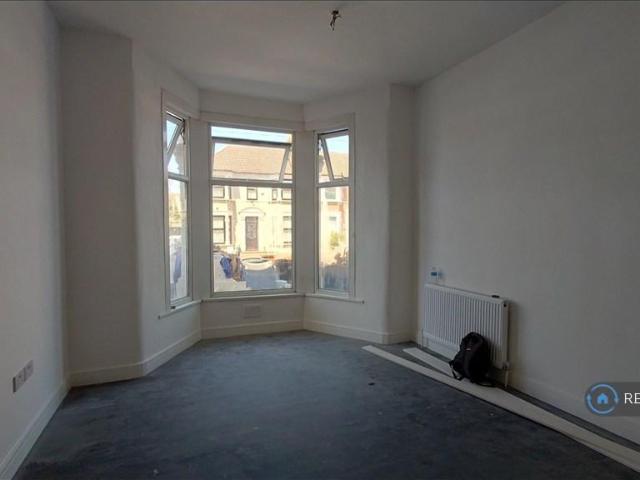 Wellwood Road, Ilford, IG3 1 bed flat to rent £1,675 pcm £387 pw