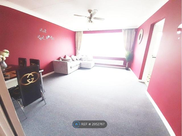 Wellwood Road, Ilford IG3, 2 bed flat to rent, £1,650 pcm | PrimeLocation