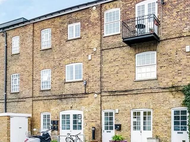 Welmar Mews, London, SW4 7DD, United Kingdom | 1 bed apartment for rent #139266420 | Rentberry