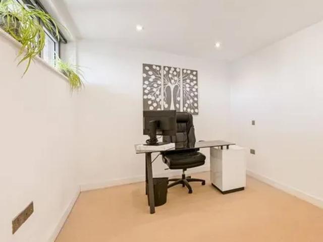 Welmar Mews, London, SW4 7DD, United Kingdom | 2 bed apartment for rent #138511456 | Rentberry
