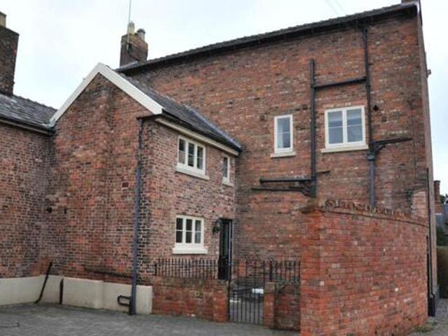 Welsh Row, Nantwich, 2 Bedroom Apartment