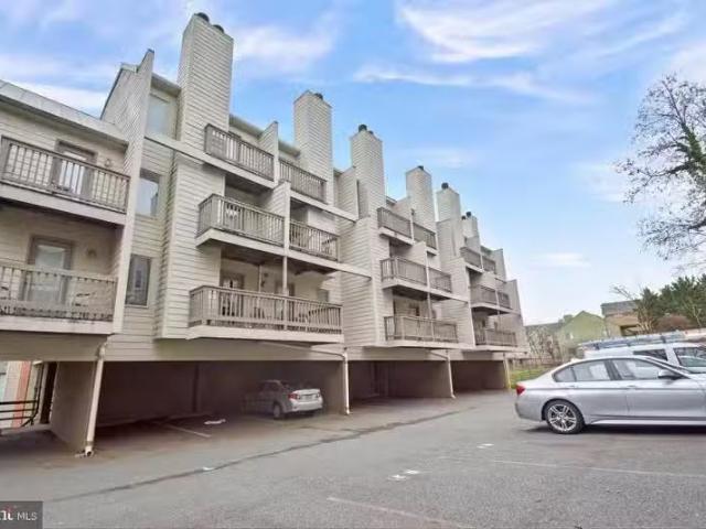 Wertland St # D 11, Charlottesville, VA 22903