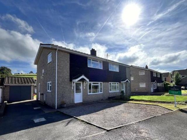 Wern Gifford, Pandy, 3 Bedroom Semi detached