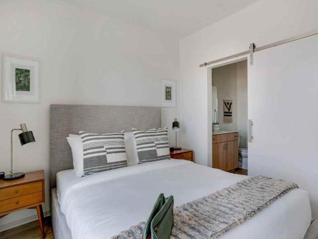 Werner Studio Apartment for Rent at 3046 17th Ave W, Seattle, WA 98119 Interbay