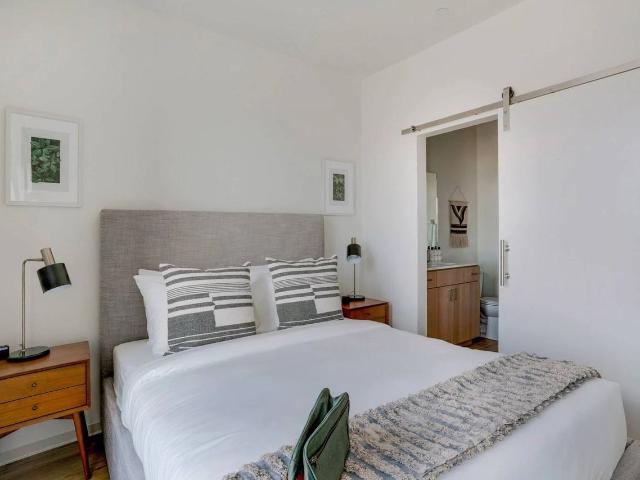 Werner Studio Apartment for Rent at 3046 17th Ave W, Seattle, WA 98119 Interbay