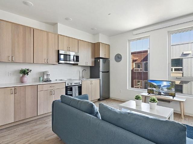 Werner Studio Apartment for Rent at 3046 17th Ave W, Seattle, WA 98119 Interbay
