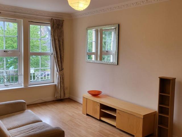 West Mayfield EH9 2 bed flat to rent £1,595 pcm £368 pw