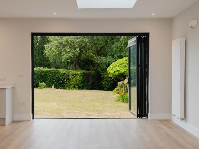 West Mead, Epsom