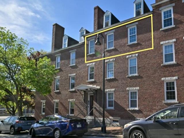 West Merrimack St Apt,manchester, Condo For Sale
