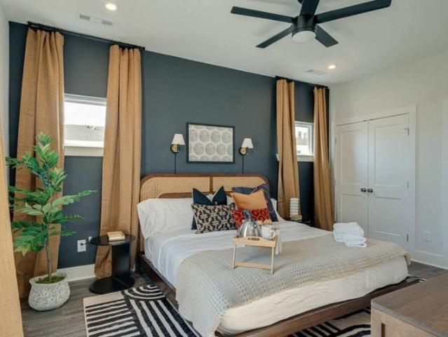 West Nashville Furnished Third Floor Primary Bedr