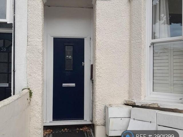 West Norwood, London, SE27 2 bed flat to rent £1,750 pcm £404 pw