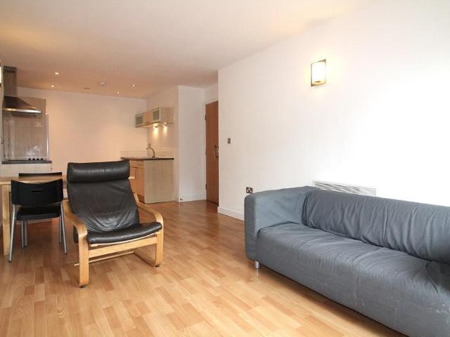 West One Tower, 7 Cavendish Street. 2 bed apartment to rent £1,000 pcm £231 pw