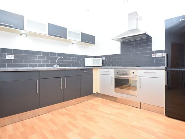 West One Central, Sheffield S1, 2 bed flat to rent, £1,400 pcm | PrimeLocation