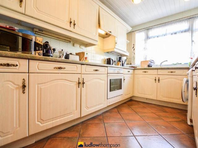 West Arbour Street, Whitechapel. 3 bed terraced house to rent £2,900 pcm £669 pw