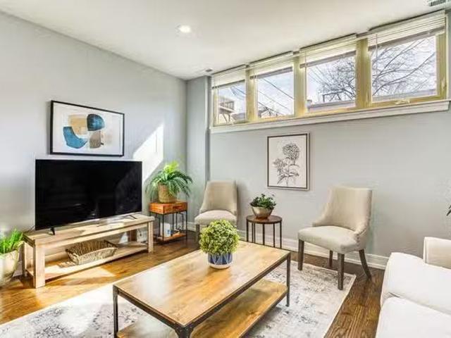 West Armitage Avenue