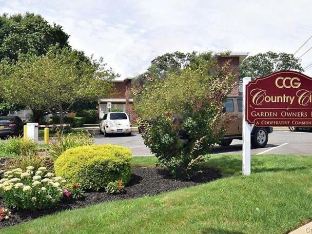 West Babylon NY 11704 LS101253821