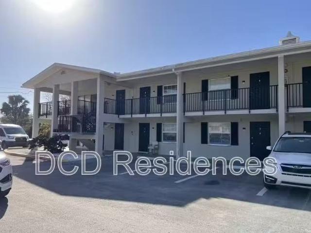West Bay Apts 2101 W Bay Dr #12