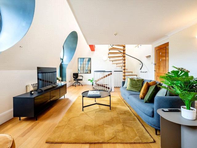 West Block, County Hall, Forum Magnum Square, London SE1, 2 bed flat to rent, £3,600 pcm | PrimeLocation