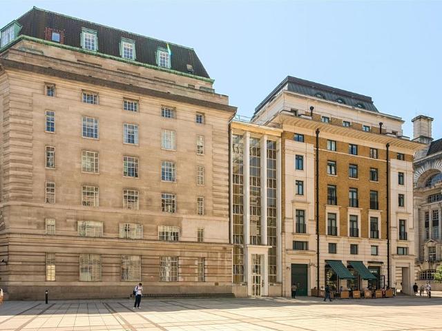 West Block, Forum Magnum Square. 1 bed apartment to rent £2,700 pcm £623 pw