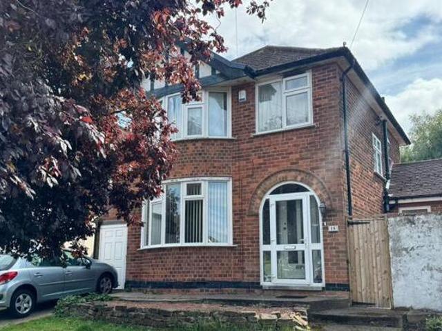 West Bridgford, Stanhome Drive, Nottingham, 3 Bedroom Detached