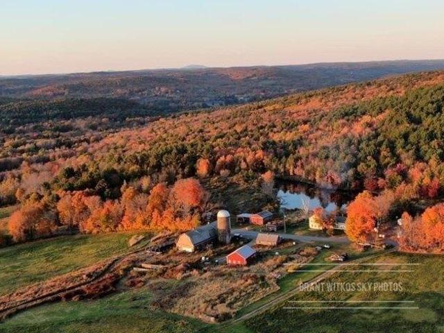 West Brookfield MA 01585 LS101899395