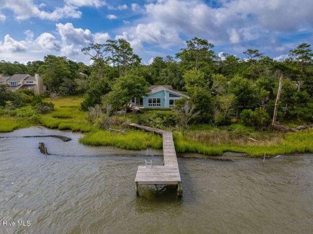 West Ct, Pine Knoll Shores, Home For Sale