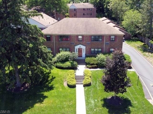 West Ct Unit B, Westfield, Condo For Sale