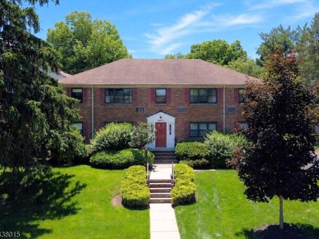 West Ct Unit B, Westfield, Condo For Sale