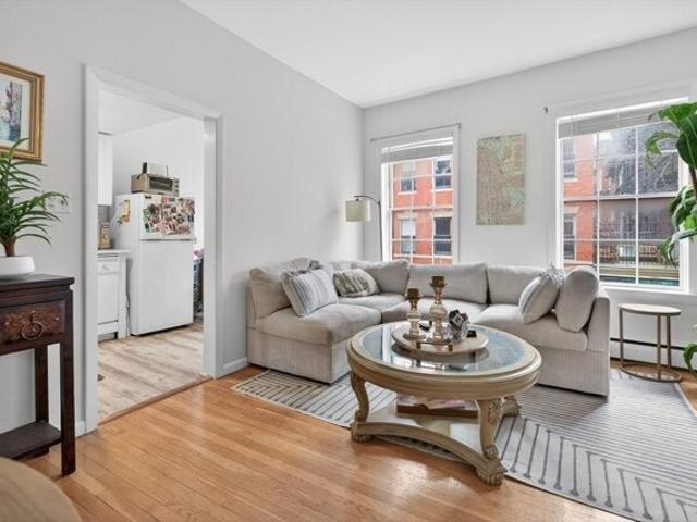 West Cedar St Apt,boston, Condo For Sale