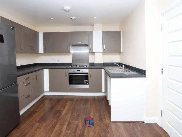 West Central, Slough SL2, 1 bed flat to rent, £1,150 pcm | PrimeLocation