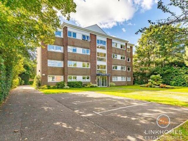 West Cliff Road, Bournemouth, 2 Bedroom Apartment