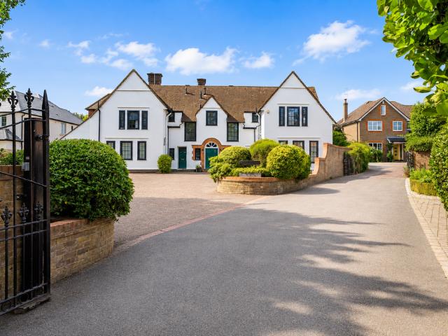 West Common, Hertfordshire AL5 2 bed apartment to rent £3,200 pcm £738 pw