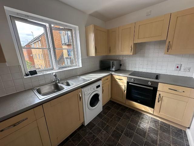 West Cotton Close, Northampton NN4, 2 bed flat to rent, £1,050 pcm | PrimeLocation