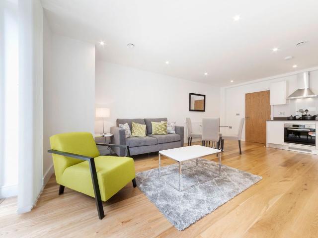 West Court, Eltham, London SE9, 2 bed flat to rent, £2,100 pcm | PrimeLocation
