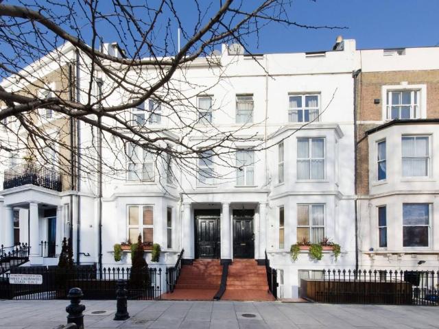 West Cromwell Road, Earls Court, London SW5, Studio to rent, £1,625 pcm | PrimeLocation