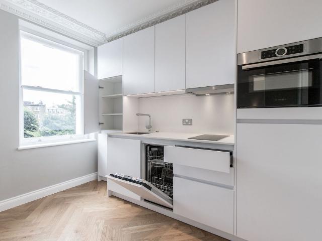 West Cromwell Road, London SW5, Studio to rent, £1,725 pcm | PrimeLocation