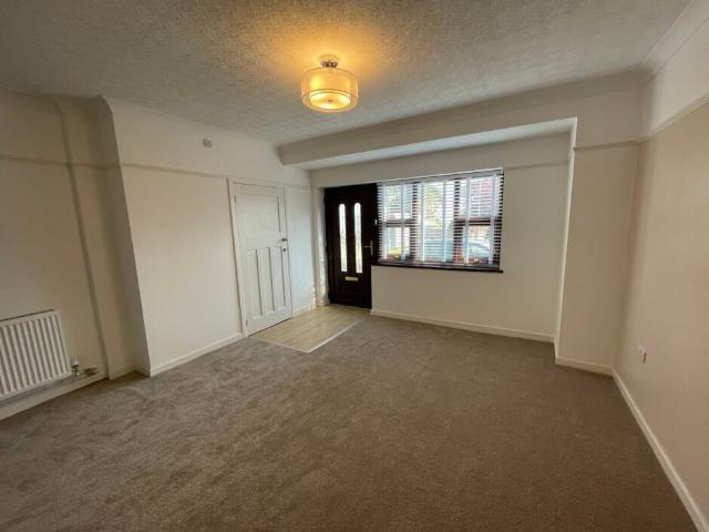 West Cross Ave, Swansea, SA3