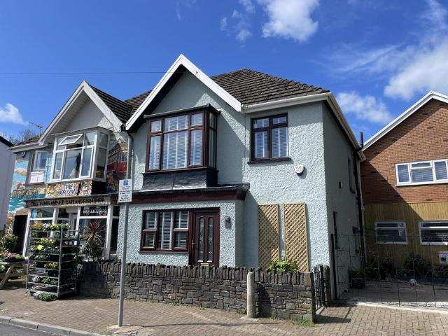 West Cross Ave, Swansea 4 bed semi detached house to rent £1,695 pcm £391 pw