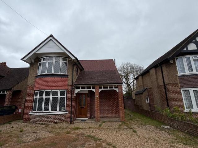West Drayton Park Avenue, West. 4 bed semi detached house to rent £2,950 pcm £681 pw