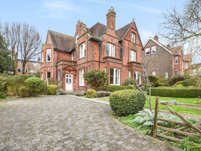 West Drive, Brighton BN2, 4 bed detached house to rent, £5,000 pcm | PrimeLocation