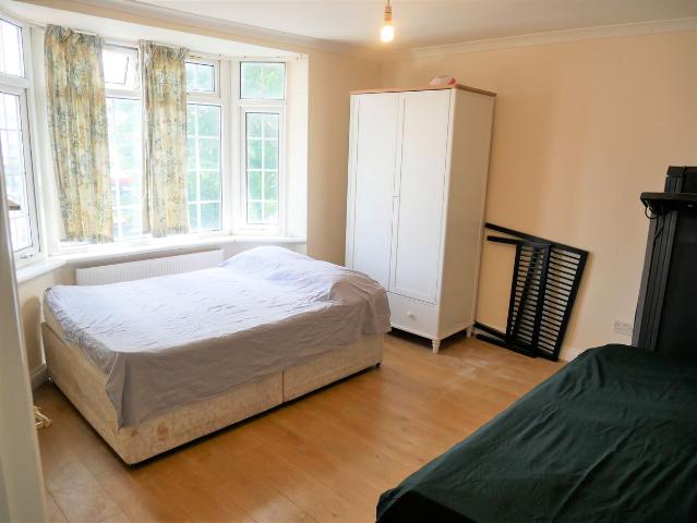 West Ealing W13, Room to rent, £795 pcm | PrimeLocation