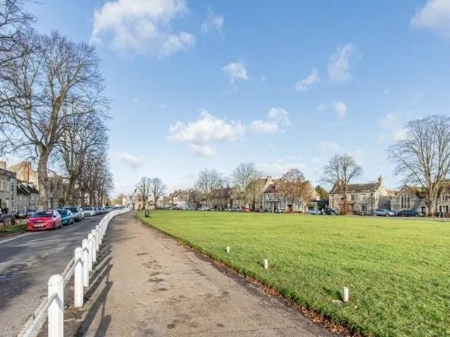 West End, Witney