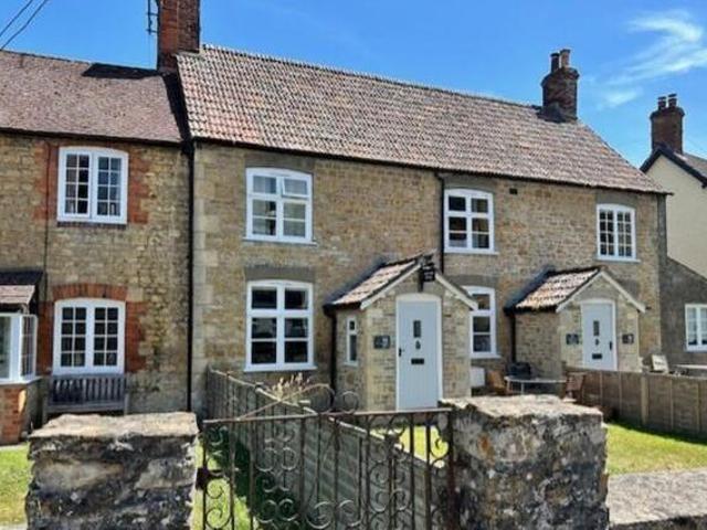 West End, Bruton, 2 Bedroom Terraced