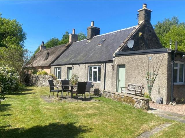 West End Cottage, Collessie, Cupar. 2 bed bungalow to rent £1,395 pcm £322 pw
