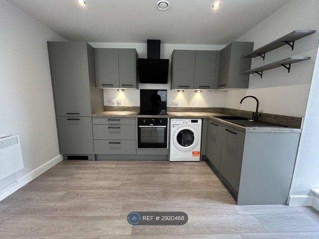 West End Court, Leeds LS11, 1 bed flat to rent, £875 pcm | PrimeLocation
