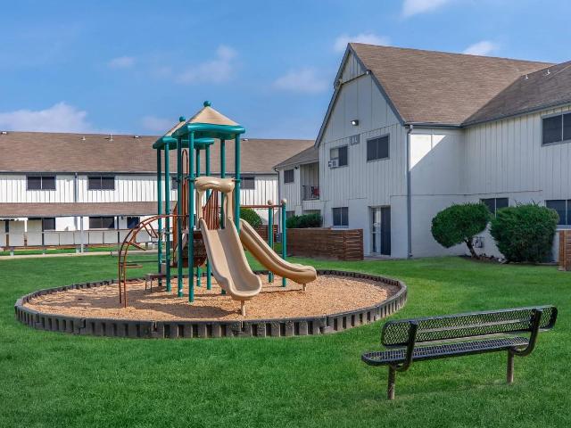 West End Crossing Apartments 1 Bedroom Apartment for Rent at 6550 Phelan Blvd, Beaumont, TX 77706