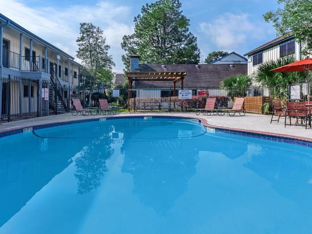 West End Crossing Apartments 2 Bedroom Apartment for Rent at 6550 Phelan Blvd, Beaumont, TX 77706
