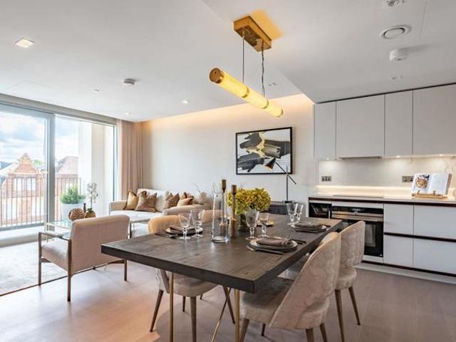 West End Gate, Edgware Road, Paddington W2 1 bed flat £995,000